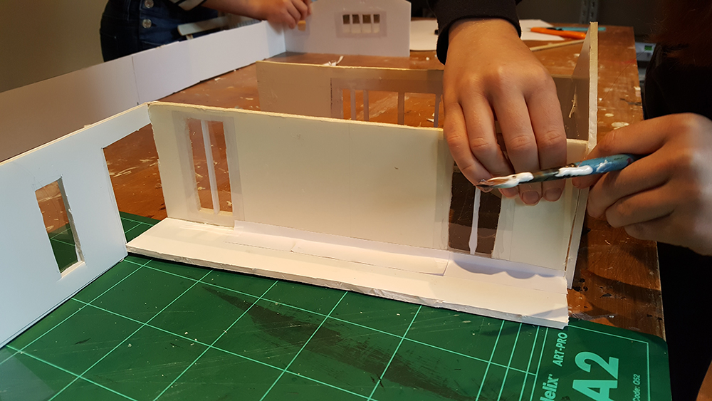 Making a “To Scale” Gallery