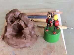 Sensing Form: Using Feel to Manipulate Clay with Linda Green